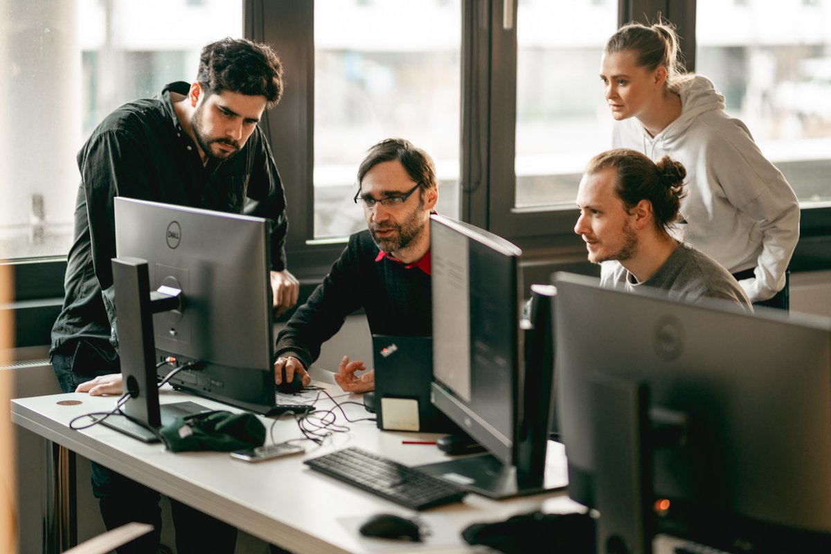 Kostenlose Coding-Ausbildung auf Uni-Niveau - bald auch in Wels - Stadt ...